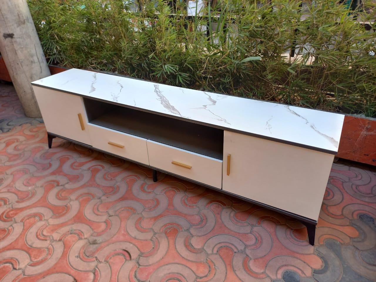 Tv Stand (Glass) - Kenty Furniture Kenya