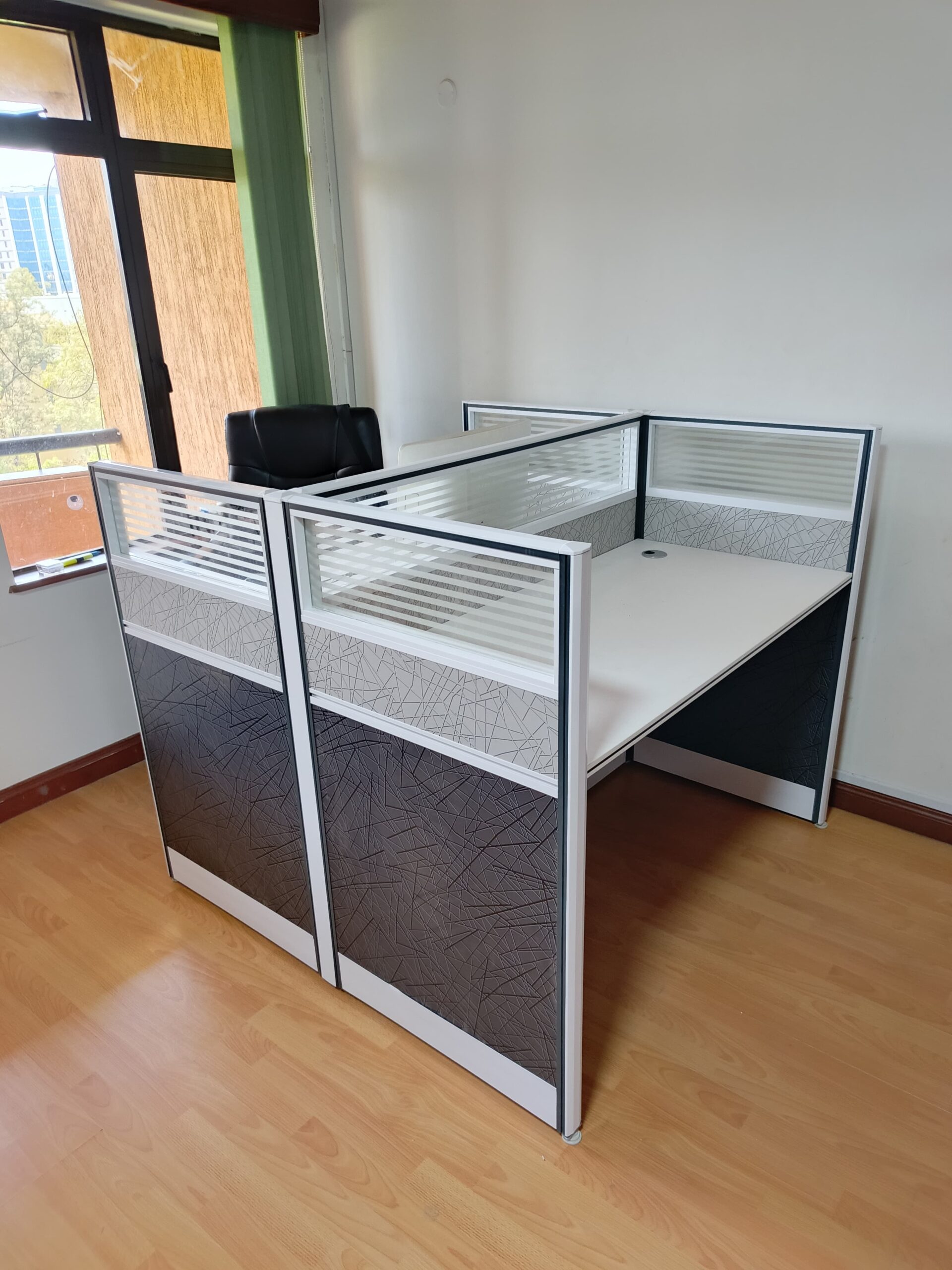 2-Way Working Station